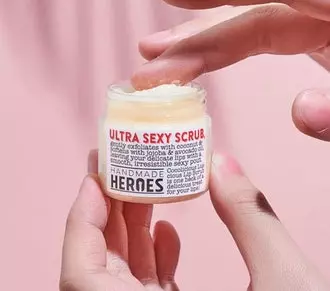 Eskuz egindako Heros Guztia Natural Vegan Coconut Lip Scrub