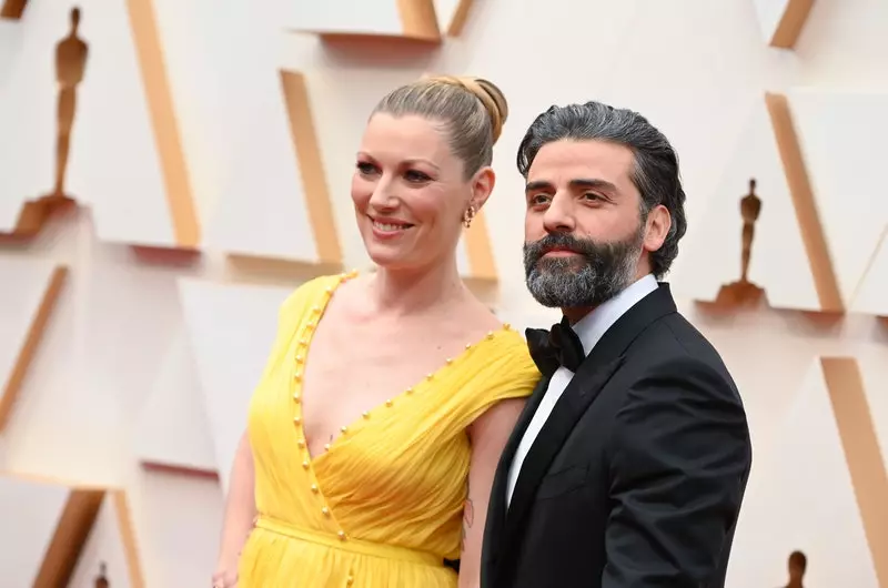 Oscar Isaac និង Elvira Lind មានទំនាក់ទំនងស្នេហារយៈពេល 10 ឆ្នាំ។ រូបថតដោយ ROBYN BECK/AFP តាមរយៈរូបភាព Getty