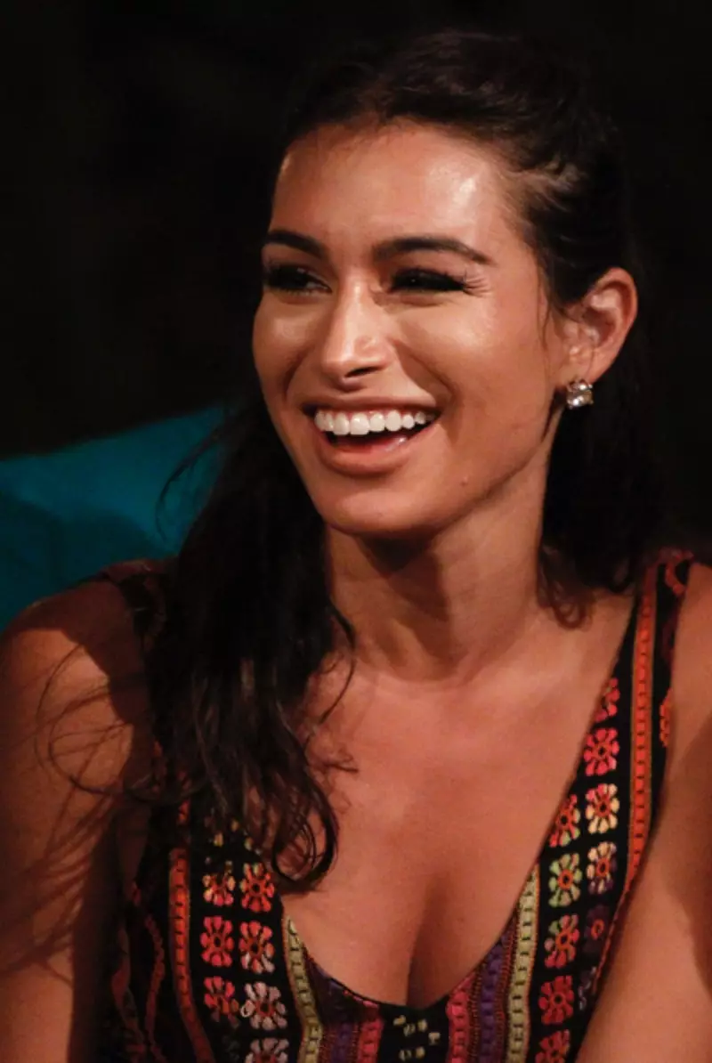 Pe e faia e Ashley I. Feusuaiga i le 'Bachelor in Paradise?' Le Fa'asalalauga Fa'aMa'itaga E Mafai Ona Fuafua E Faavalea Oe 88896_1