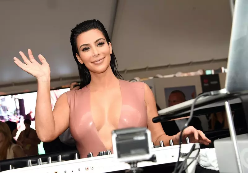 金·卡戴珊 (Kim Kardashian) 的裸體懷孕自拍完全是正面的 7 種方式 90417_1