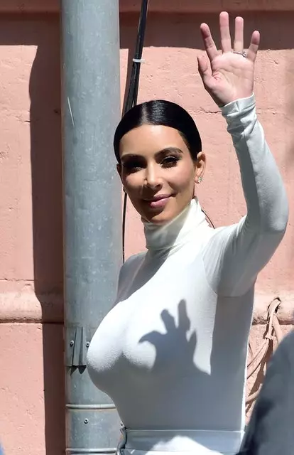 金·卡戴珊 (Kim Kardashian) 的裸體懷孕自拍完全是正面的 7 種方式 90417_4