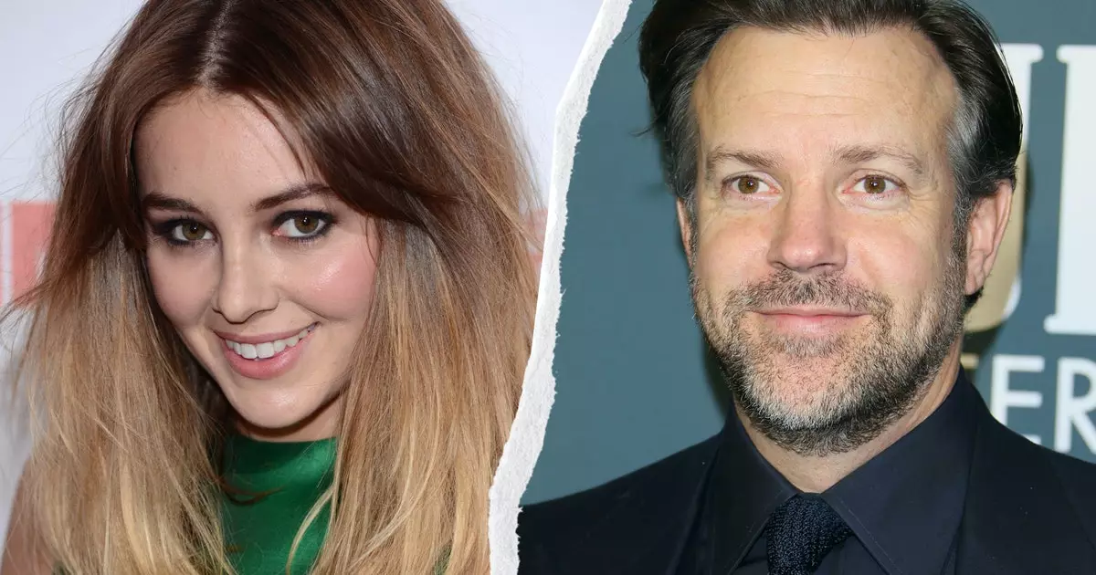 Tuairiscíodh go bhfuil Jason Sudeikis & a Chomhréalta ‘Ted Lasso’ ag dul ar aghaidh arís