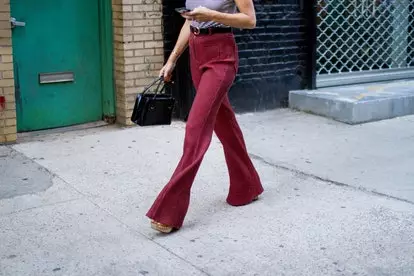 New York Fashion Week Zdjęcia w stylu ulicznym, które zainspirują Cię do następnego OOTD — ZDJĘCIA 97499_47